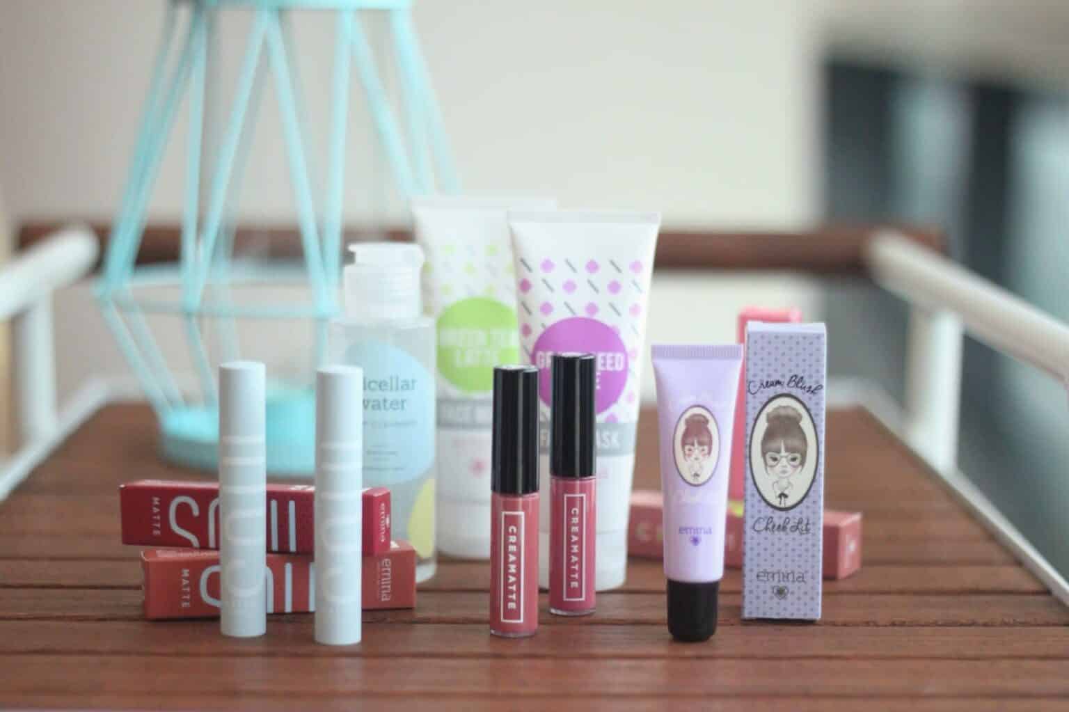 10 Merk Kosmetik Indonesia yang Bagus & Terbaik 2021